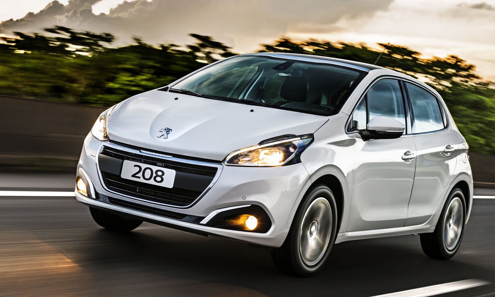 Lanzamiento: Peugeot 208 1.6 VTi 115 Féline BVM5 : Autoblog Uruguay ...