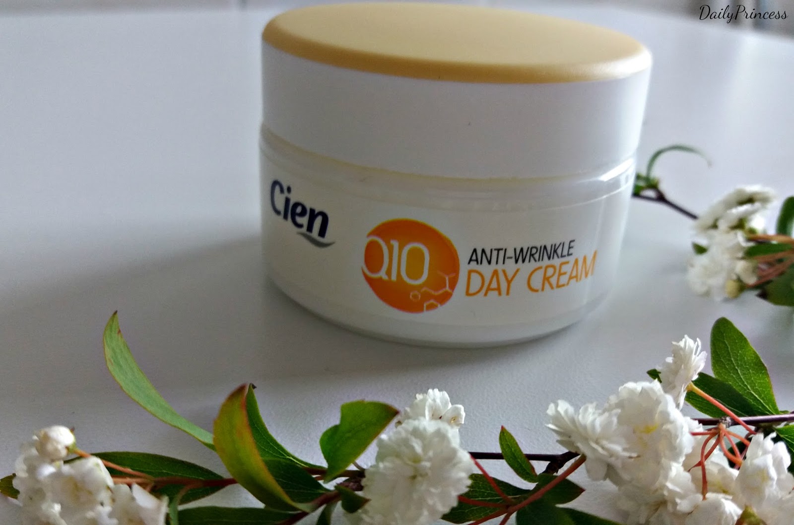 Daily Princess: |Review| Creme Dia Q10 Anti-Rugas - Cien