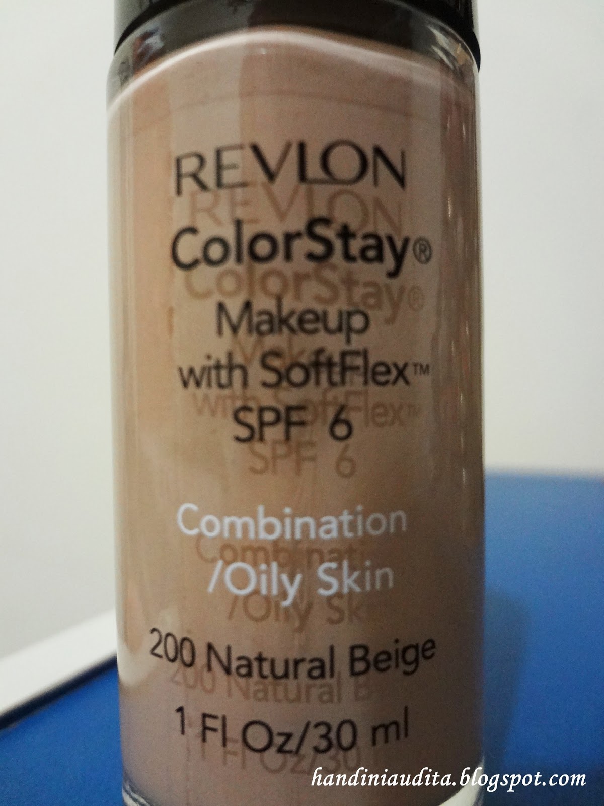 Revlon ColorStay Foundation For Combination/Oily Skin | Handini Audita