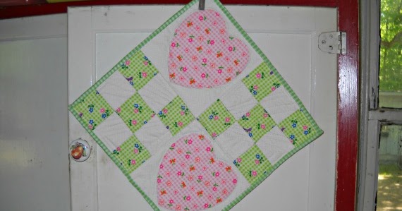 Curlicue Creations: Lots of Love Quilted Trivet and Pattern