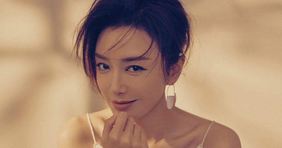 China Entertainment News: Qin Lan poses for photo shoot