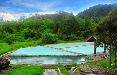 Thermal Baths Lau Sidebuk-debuk Brastagi | Tourist Attractions In Indonesia