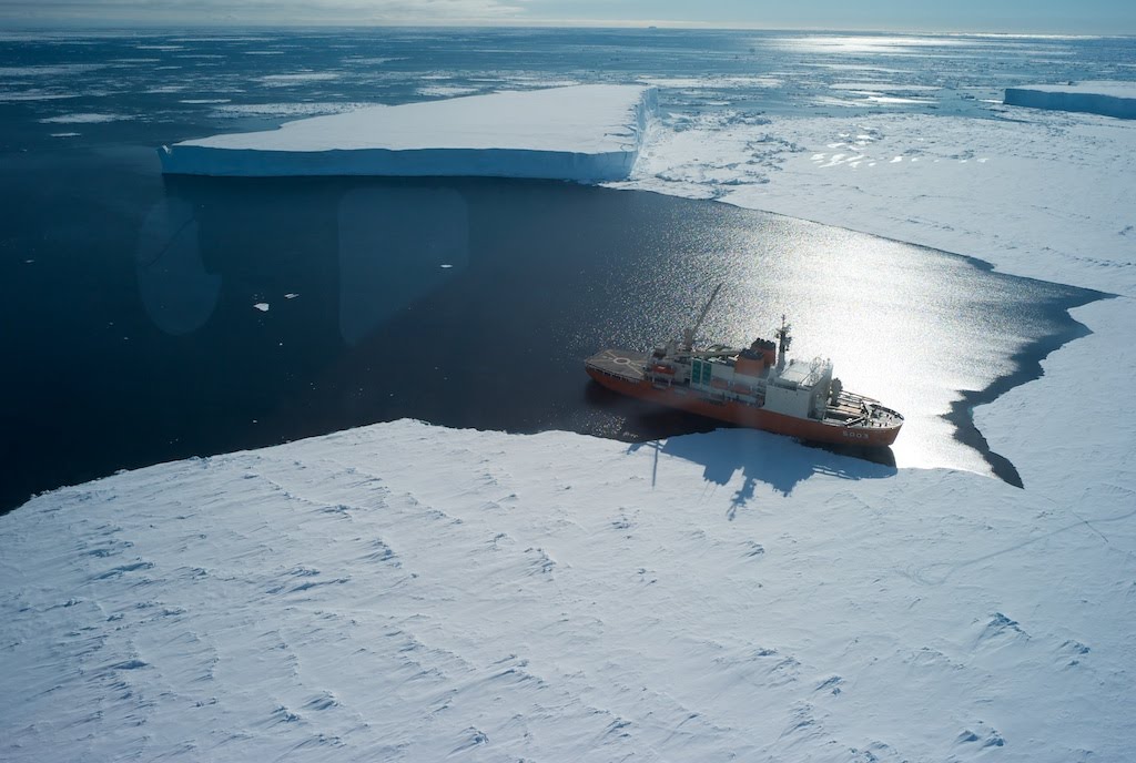 Infraestrutura Antártica (Antarctic Infrastructure / Infraestructura ...