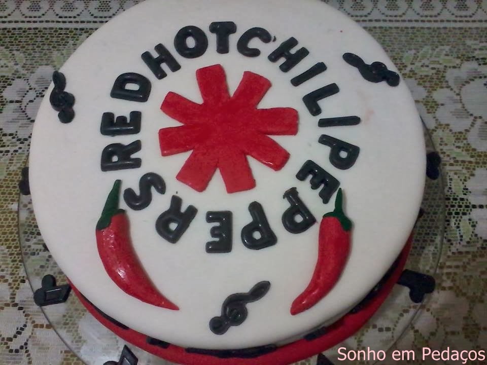 Sonho em Pedaços: Bolo Red Hot Chili Peppers