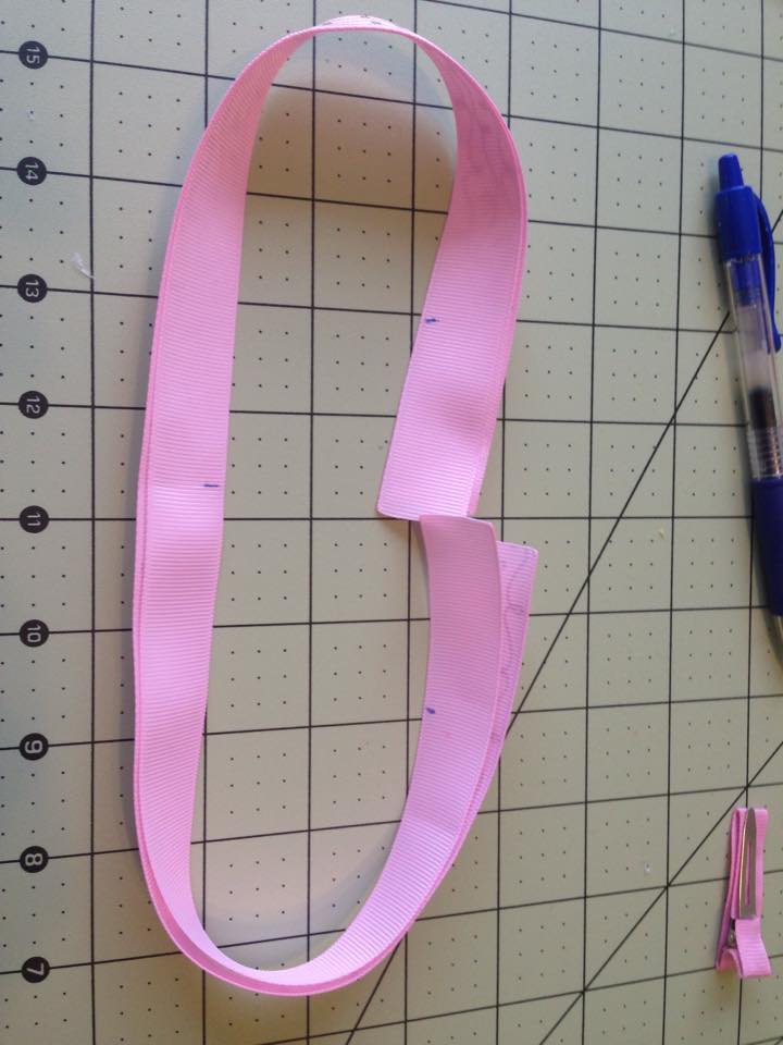Ribbons and Much More: HOW TO make a boutique bow using the figure 8 method