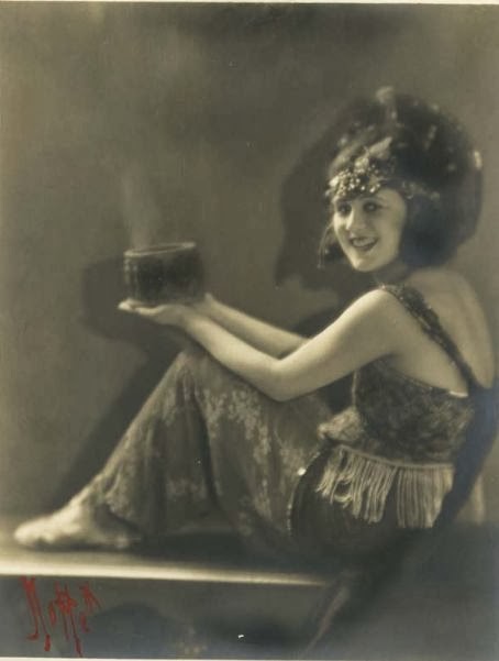 Silence is Platinum: Miss Marion Aye