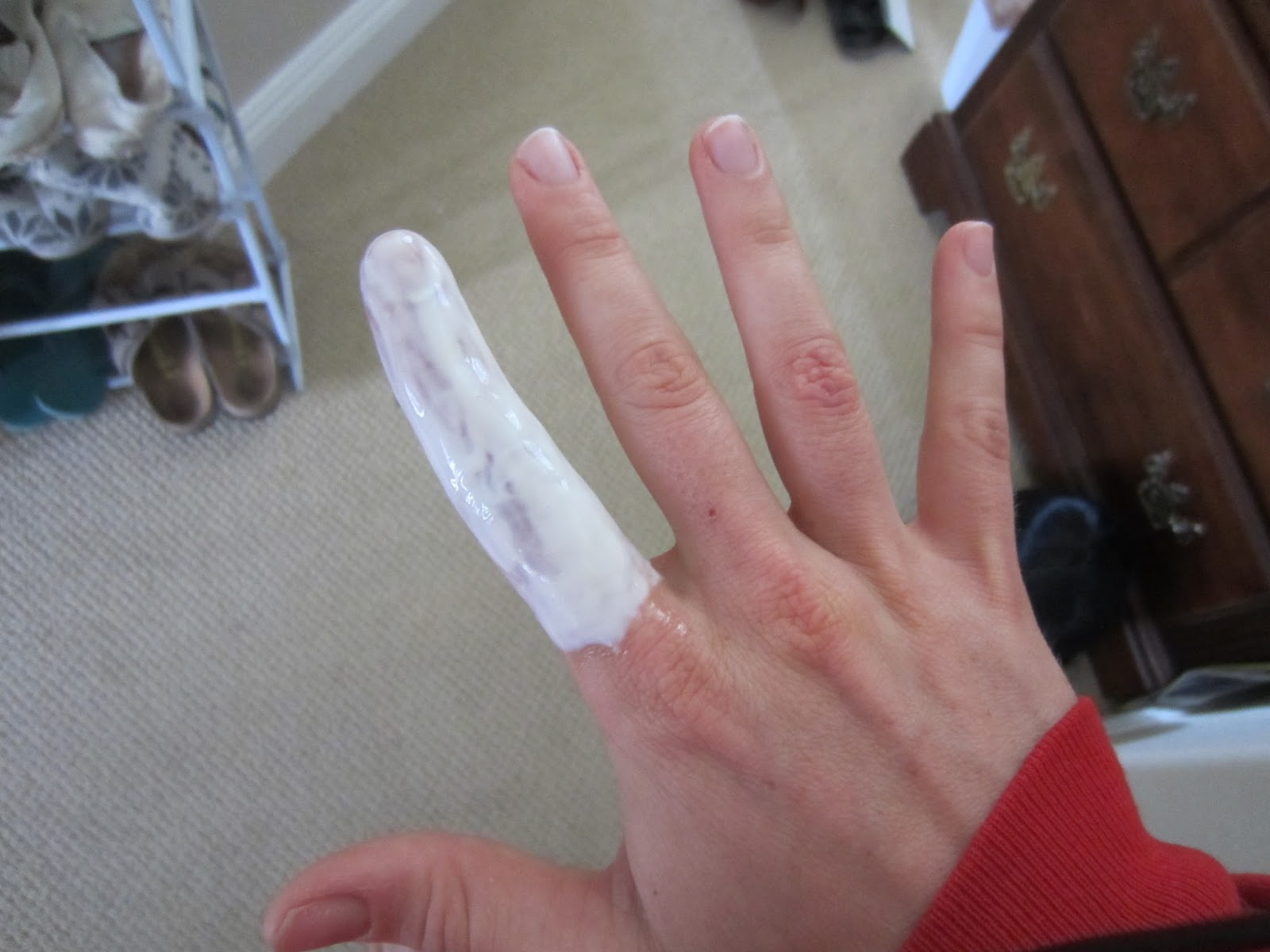 Amanda Did It: DIY Projects: Severed Finger Tutorial