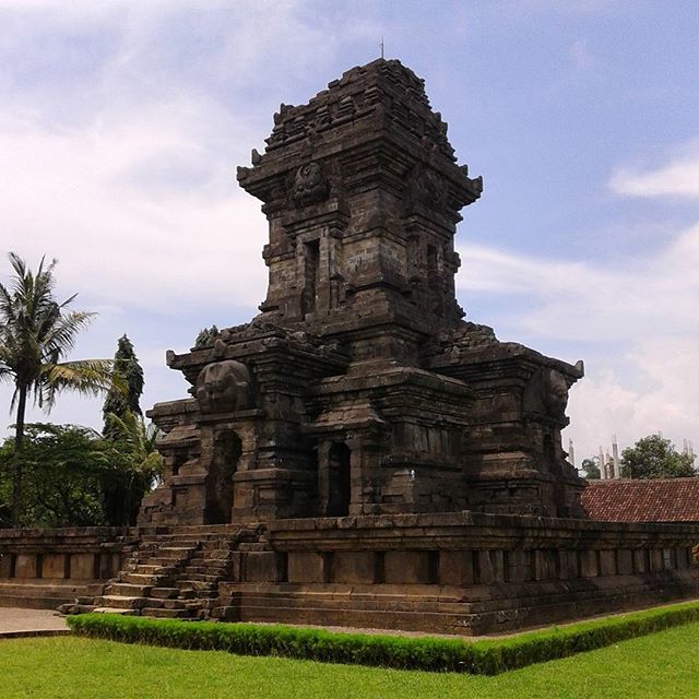 Main ke Candi Singosari dan Candi Sumberawan