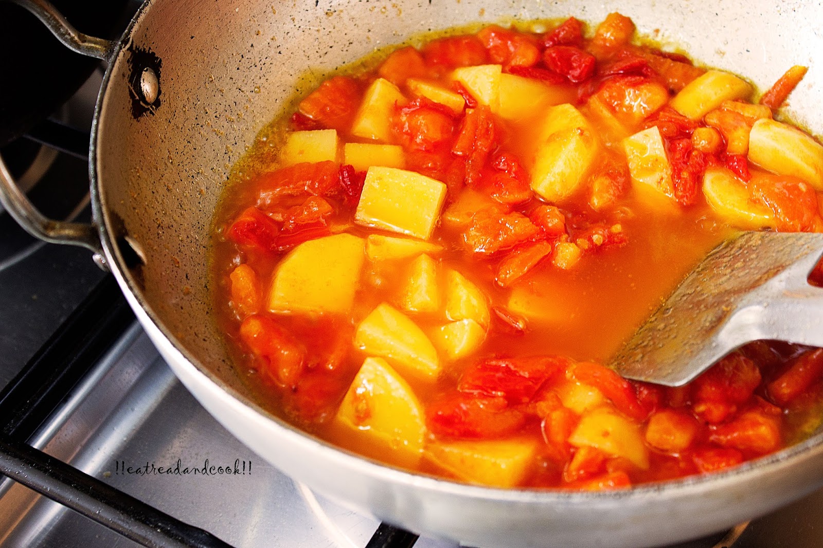 Tomato Posto / Tomatoes in a Poppy Seeds Paste Curry