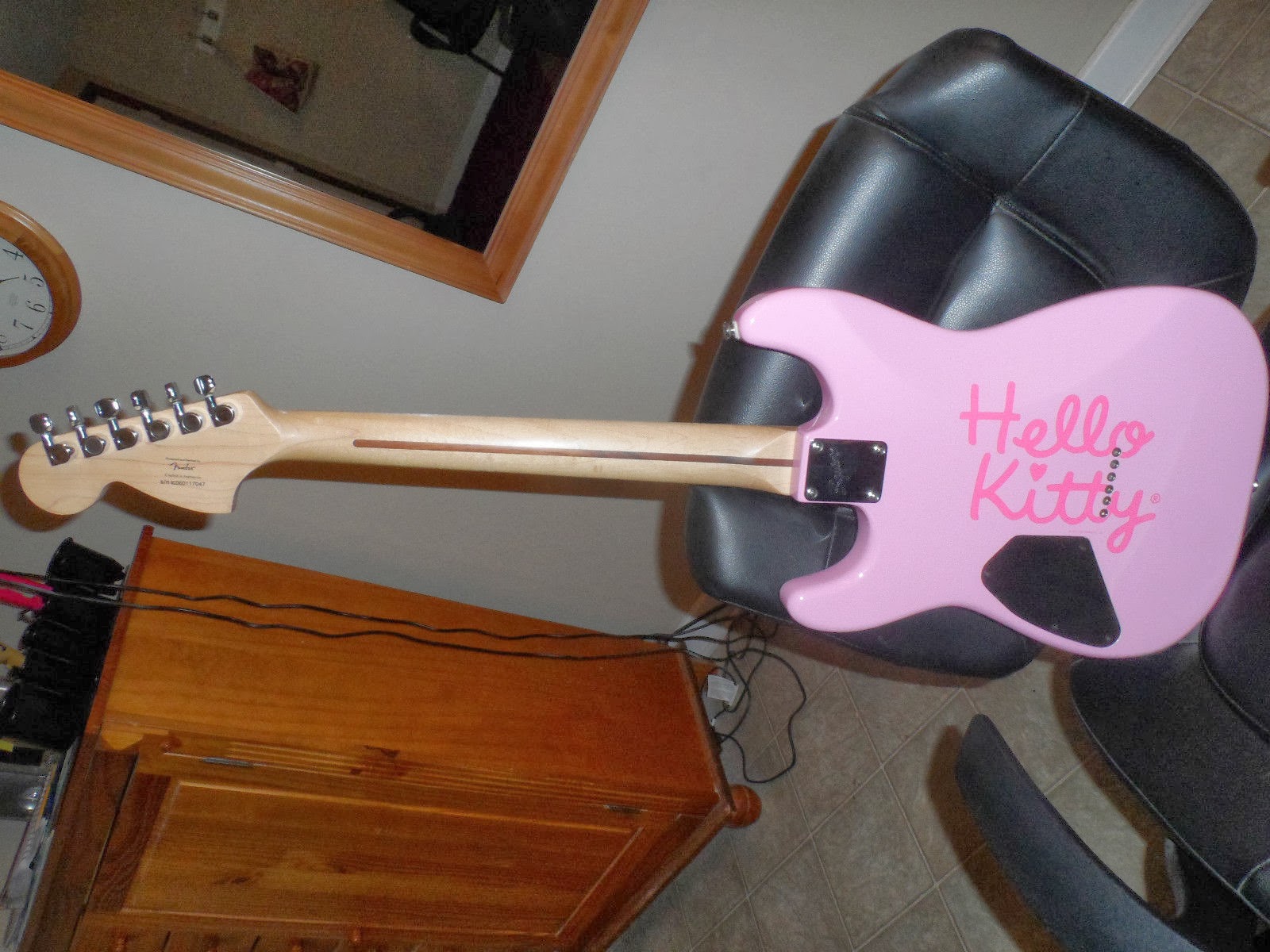 clara kitty shop (hello kitty stuff): Guitar Hello Kitty Original ...