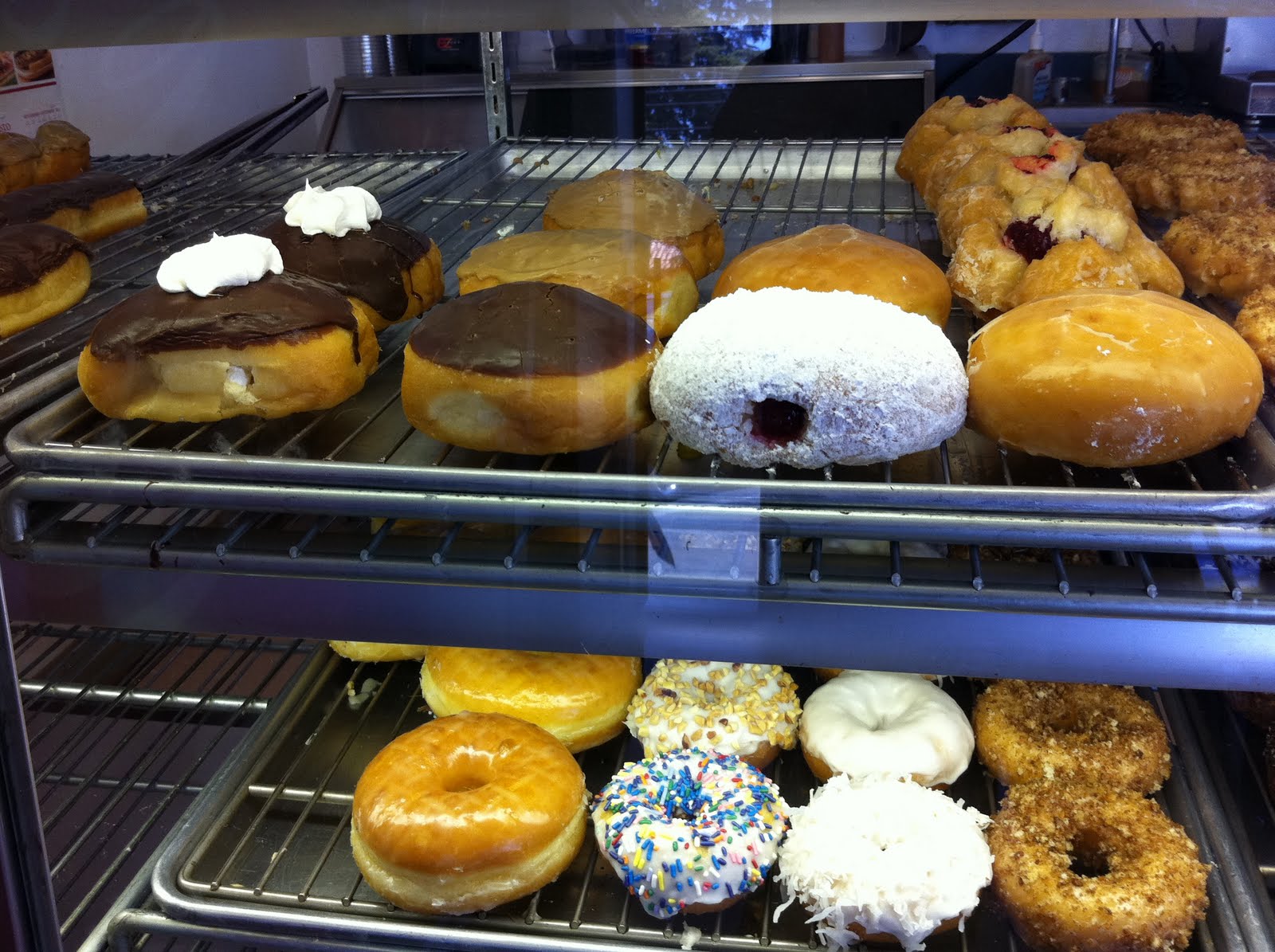 Selma Donuts (formerly The Bears Den) - Selma, CA