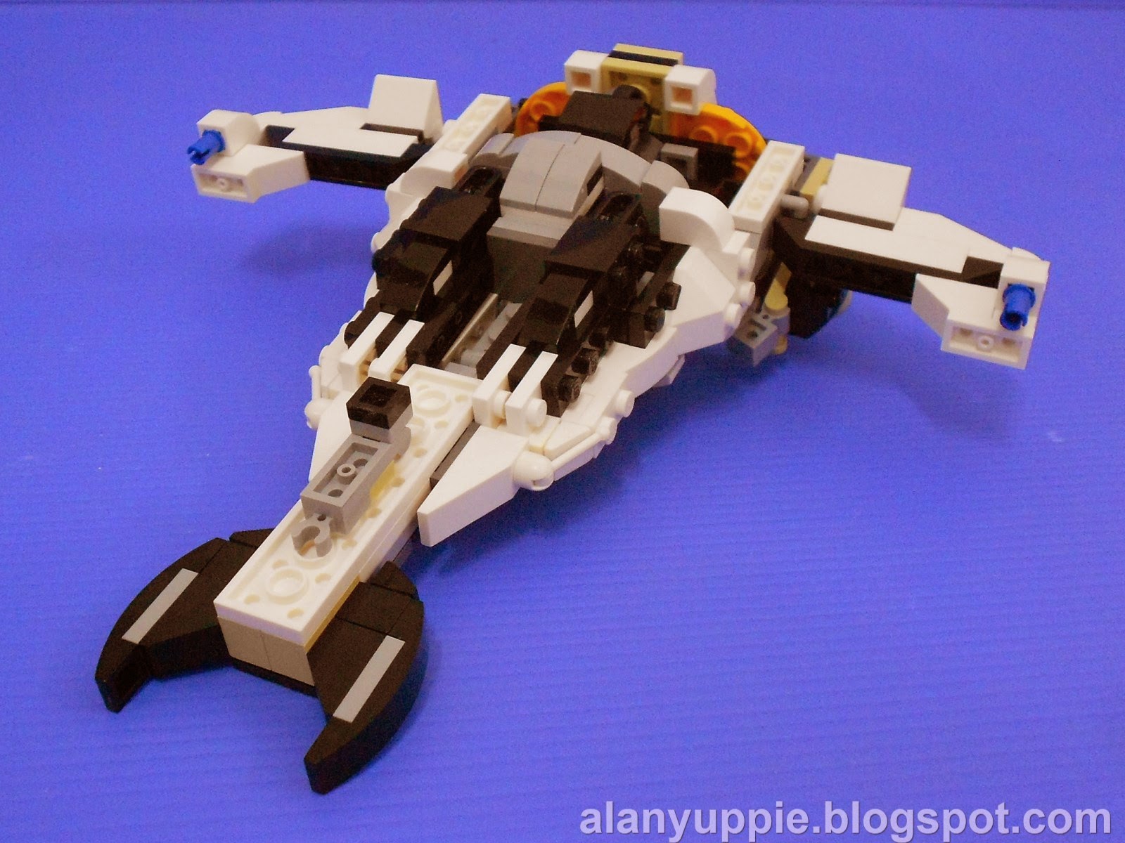 Alanyuppie's LEGO Transformers: Shadow Wing: LEGO 31021 Furry Creatures ...