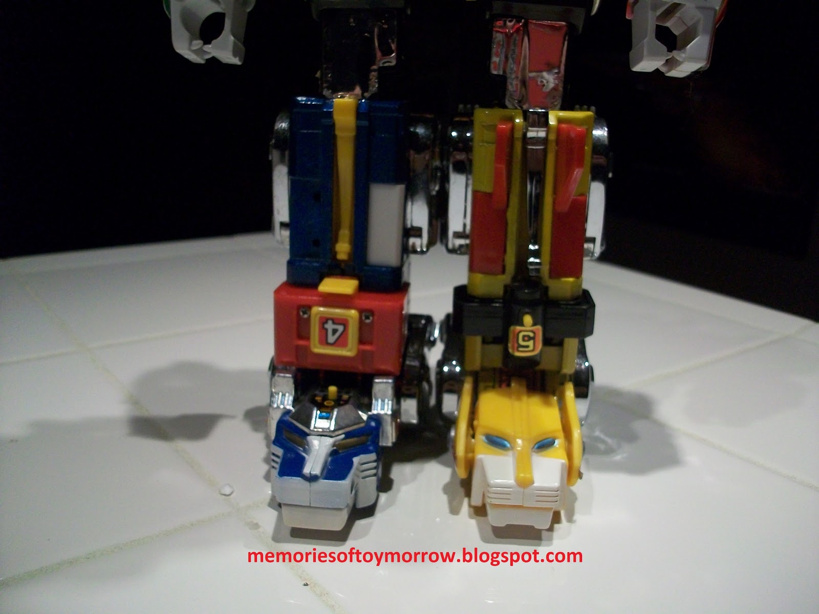 Memories of Toymorrow: Is it Voltron or is it Lionbot...who cares, its ...