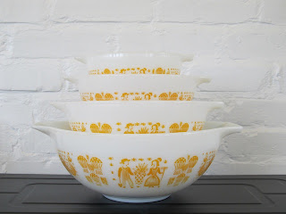 Little Brick Bungalow: Weekend Thirifting & completing a Pyrex ...