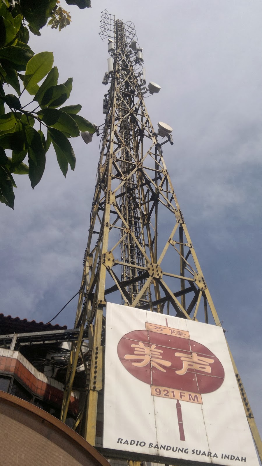 Radio Branding Materials: Outdoor Sign | Radio Bandung Suara Indah (Mei ...