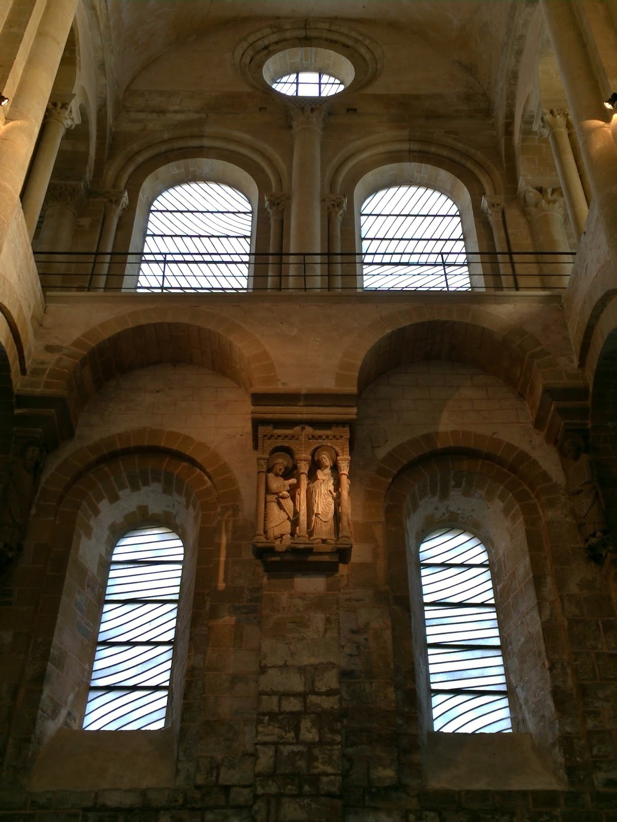 Tocho T8: PIERRE SOULAGES (1919): VIDRIERAS DE LA BASÍLICA ROMÁNICA DE ...