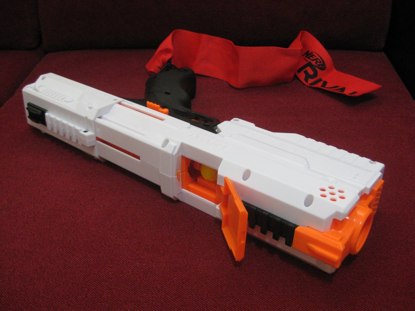 deSMOnd Collection: Hasbro Nerf "Kronos XVIII-500" Rival Series