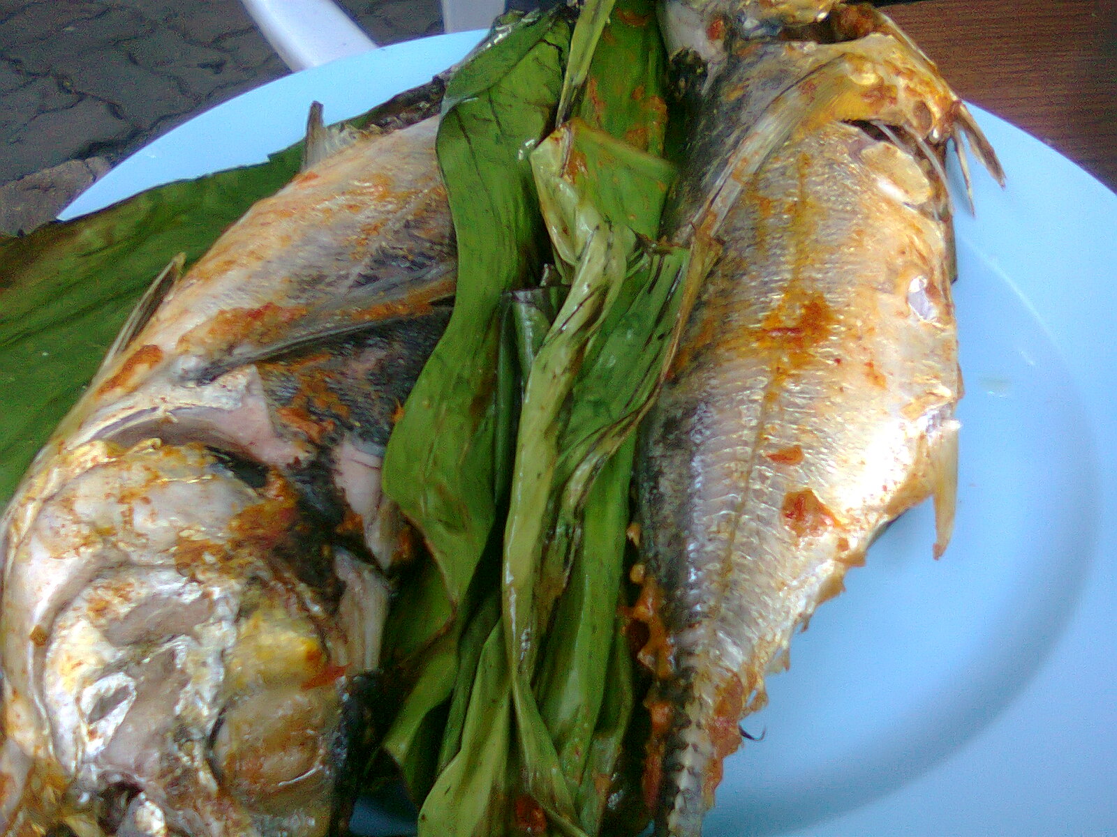Me & MiNe: Ikan bakar Kak Ton