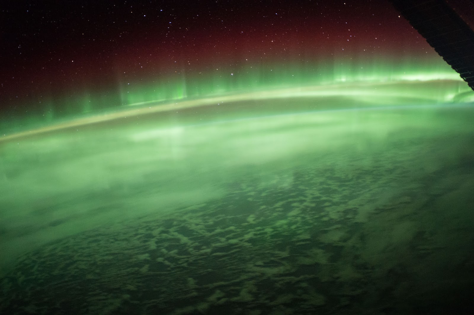 Flying Through an Aurora | Earth Blog