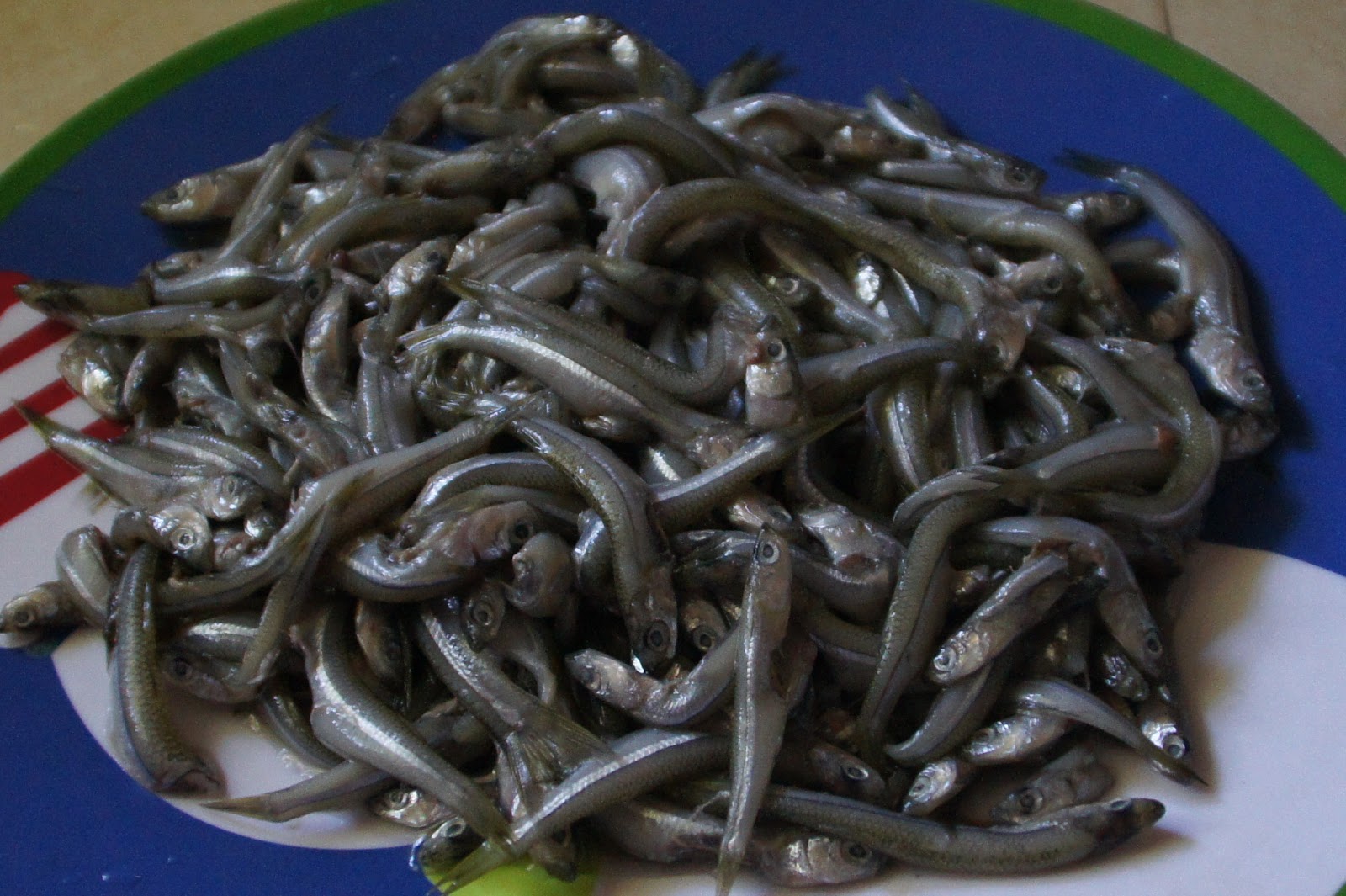 Viki 's Kitchen: Aiyirai meen kulambu