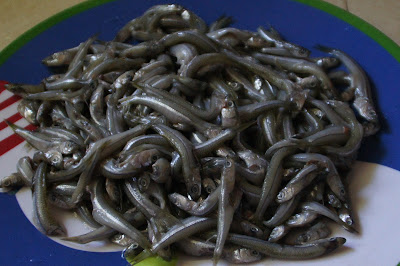 Viki 's Kitchen: Aiyirai meen kulambu