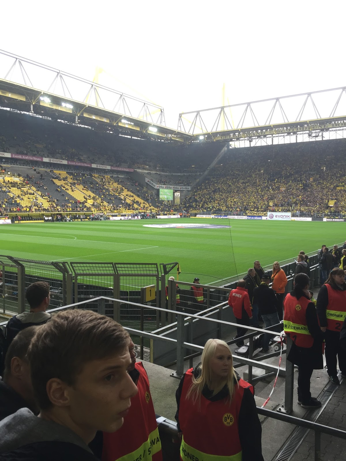 BVB Fanclub Schlachtenbummler: November 2015