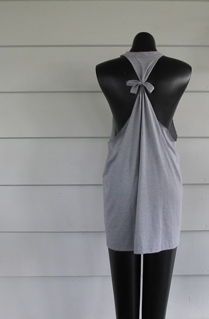 WobiSobi: Racer back tee DIY #2, braided back.