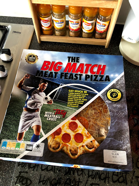 FOODSTUFF FINDS: World Cup Big Match Meat Feast Pizza (Tesco) @NLi10 # ...