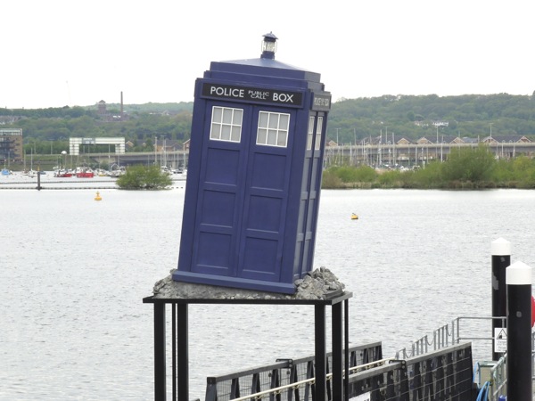 Matt Smith 11th Doctor Who waxwork, TARDIS and Companion costumes on ...