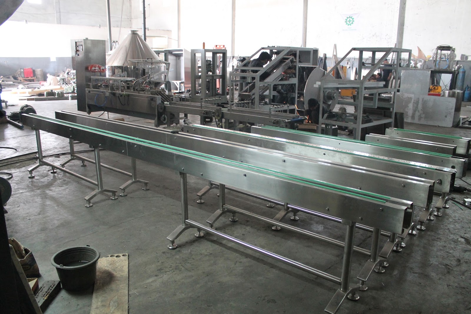 MESIN INDUSTRI FARMASI: CONVEYOR TABLE TOP CHAIN
