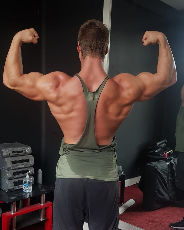 the beauty of male muscle: Adrian