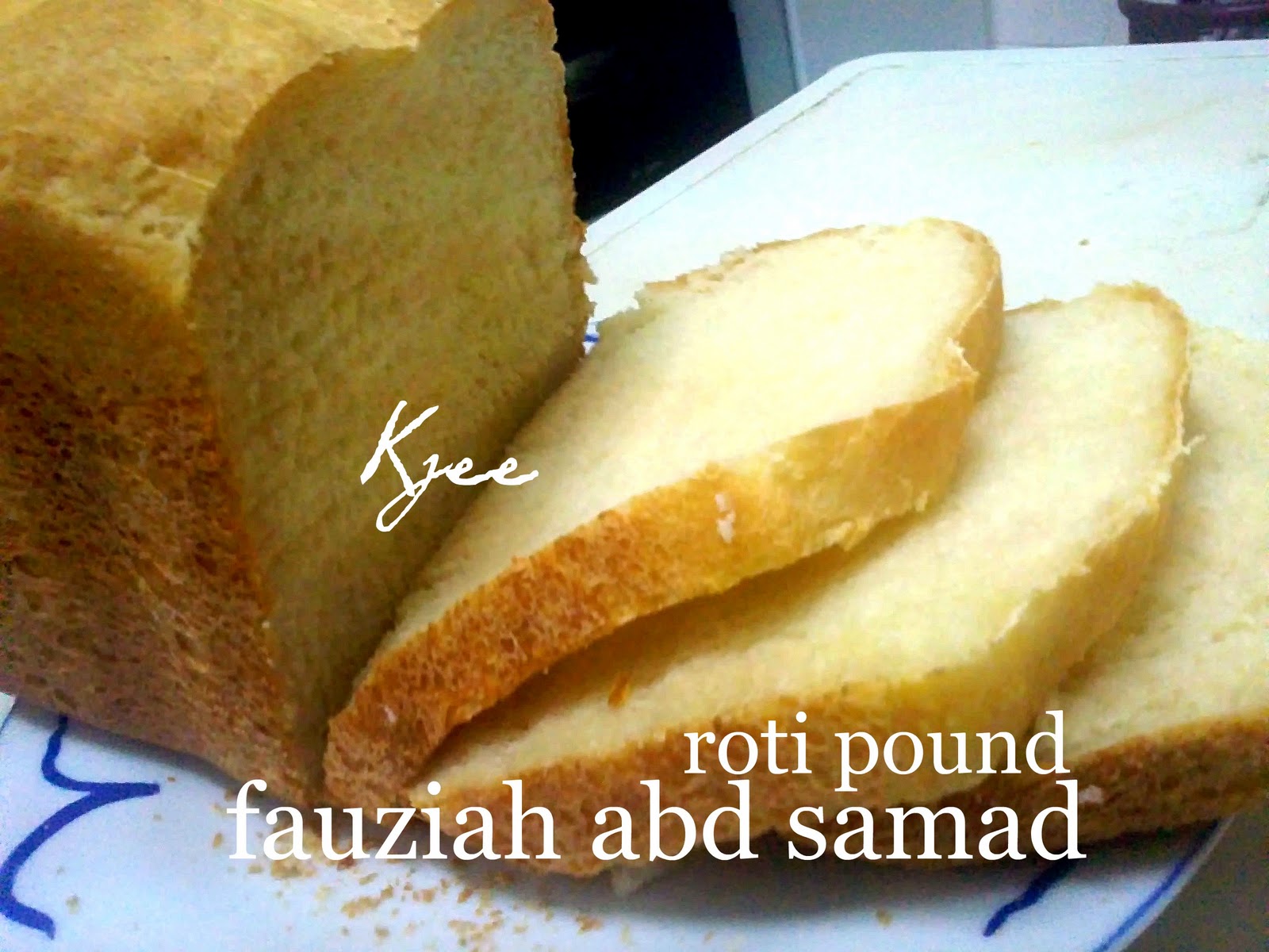 cicah lak dengan roti instant yang nadia buat ni. fuhhhh