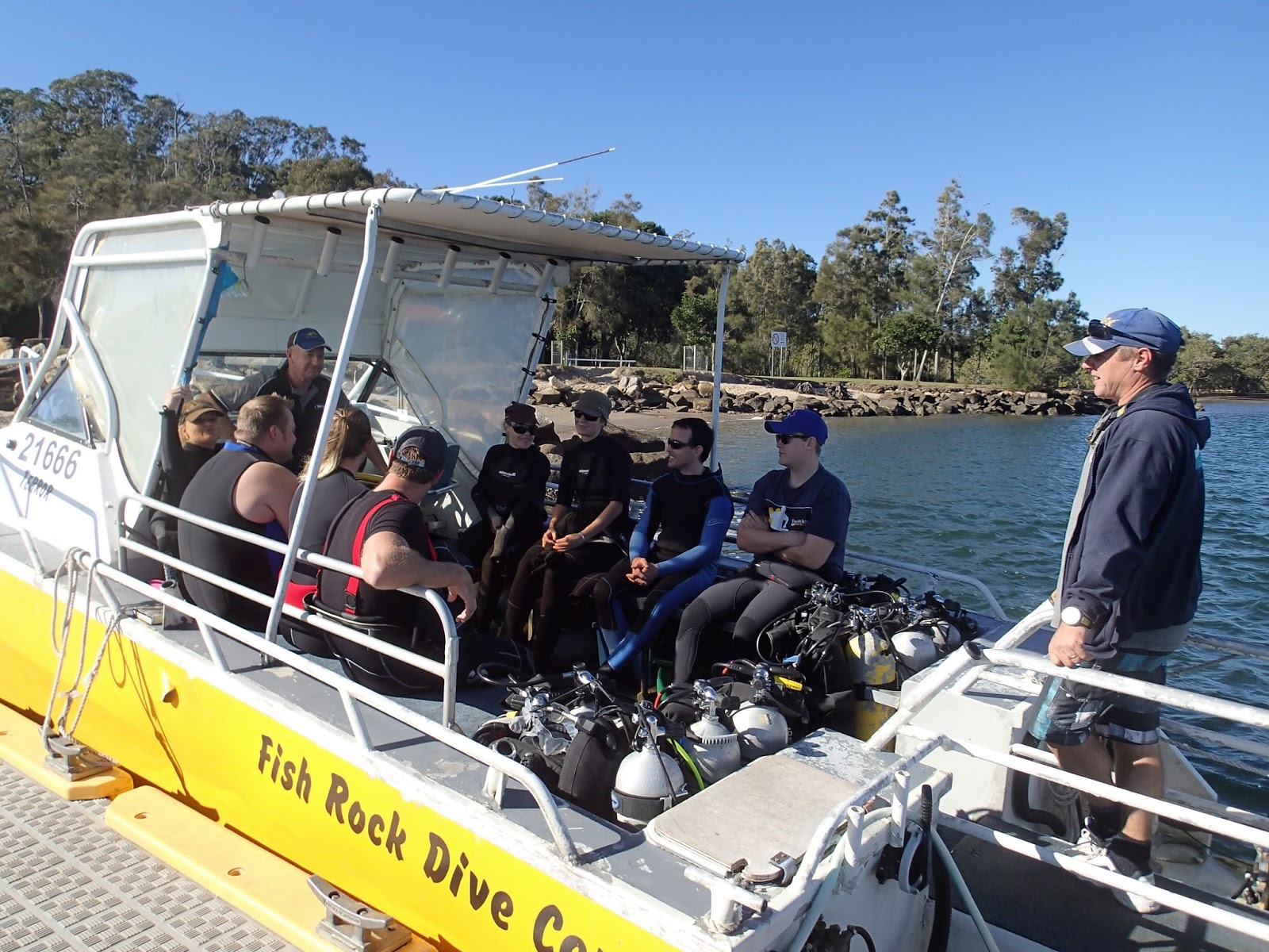 Dive Flag App Travels, Shop & Product Reviews: Fish Rock Dive Center