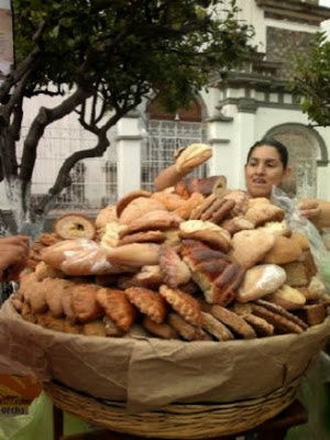 El Comala de Hoy: La venta del Pan de Comala, Por Salvador Fernández
