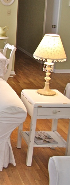 The Polka Dot Closet: An Inexpensive Way To Mirror a Table