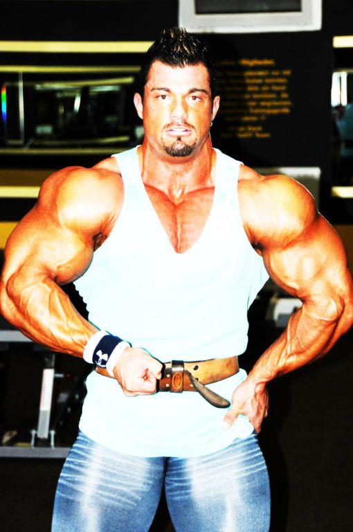 LA PERFECTION FAITE HOMME: TONY BREZNIK 04