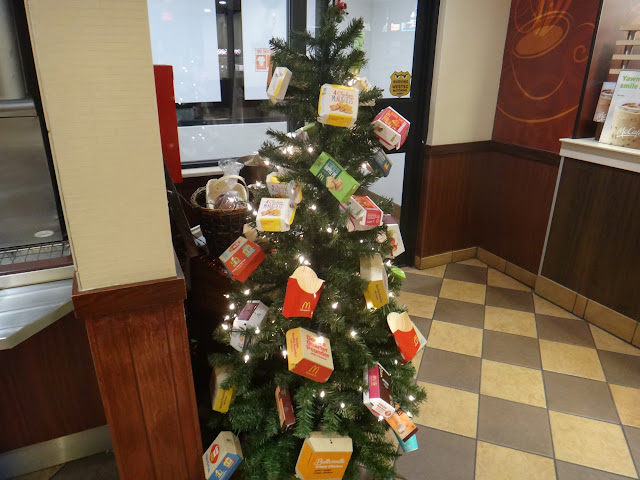 HelloKen.com: McDonald's Food Box Christmas Tree