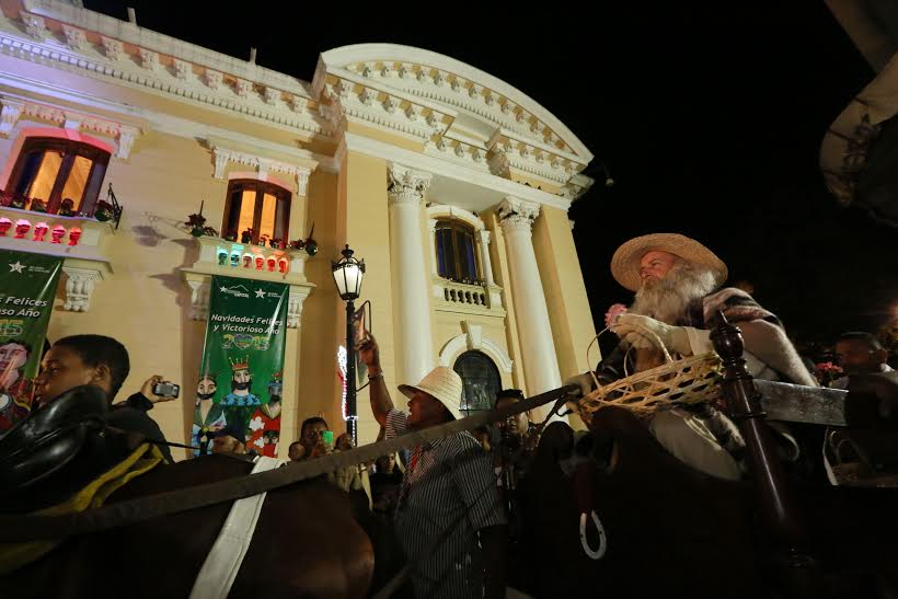 Mundo Paralelo: Conozcan a “Pacheco”