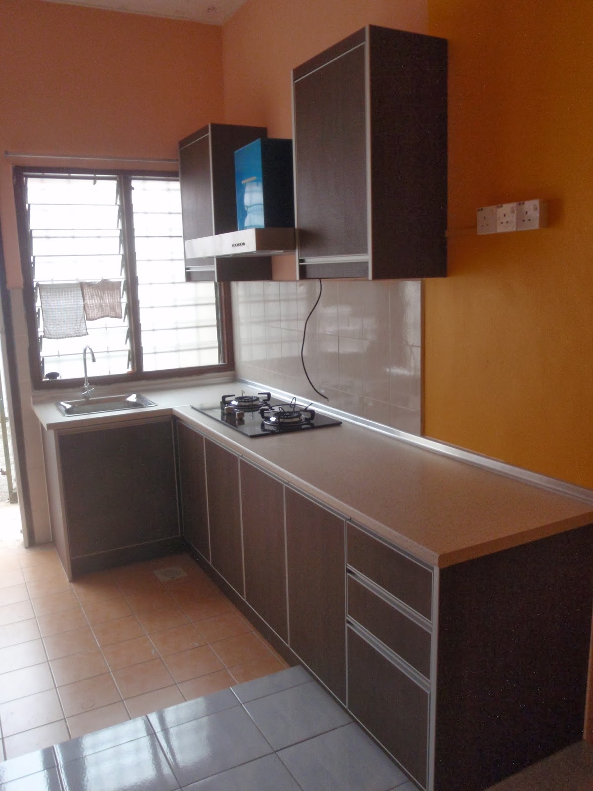 Kitchen Cabinet: Kg Perepat , Klang Material: Melamine Aluminium ...