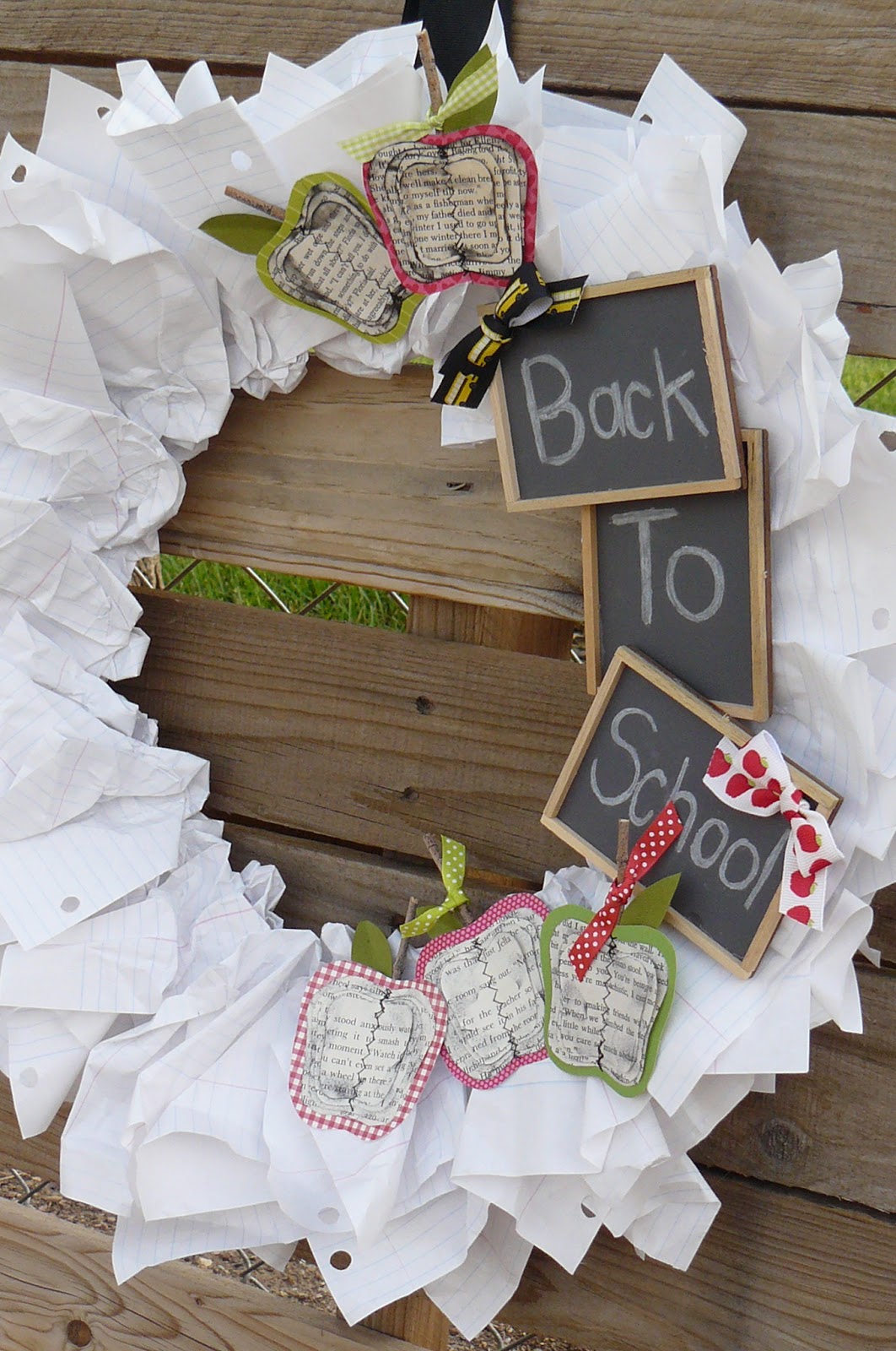 Small Fry & Co. : Back To School Wreath