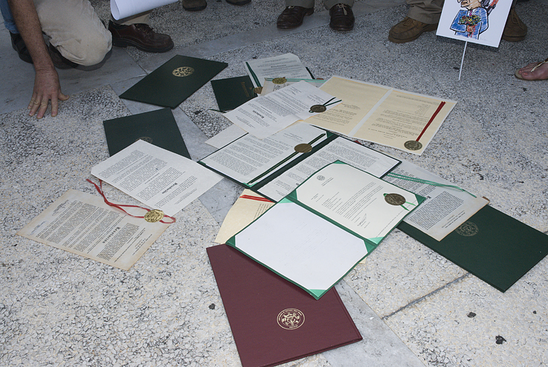 Estrella 51: Calle 13 vs. Julito Labatut