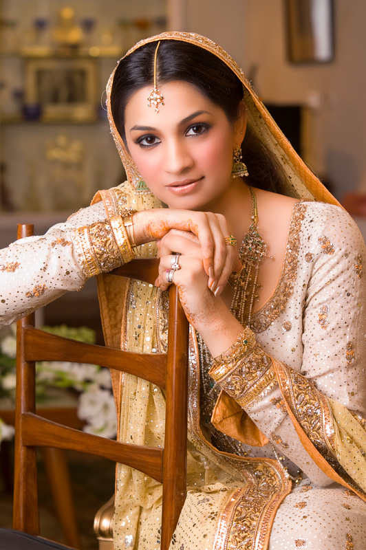 My-Diary: Pakistani Brides Fashion Eastern Dressing Style Look