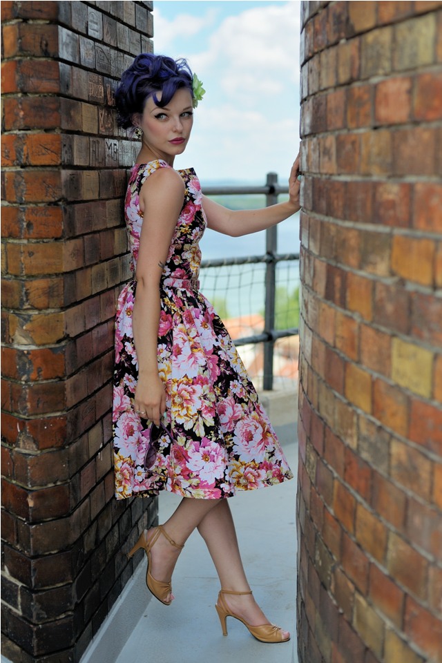 "Audrey" dress by Lindy Bop | FASHION MUZIK