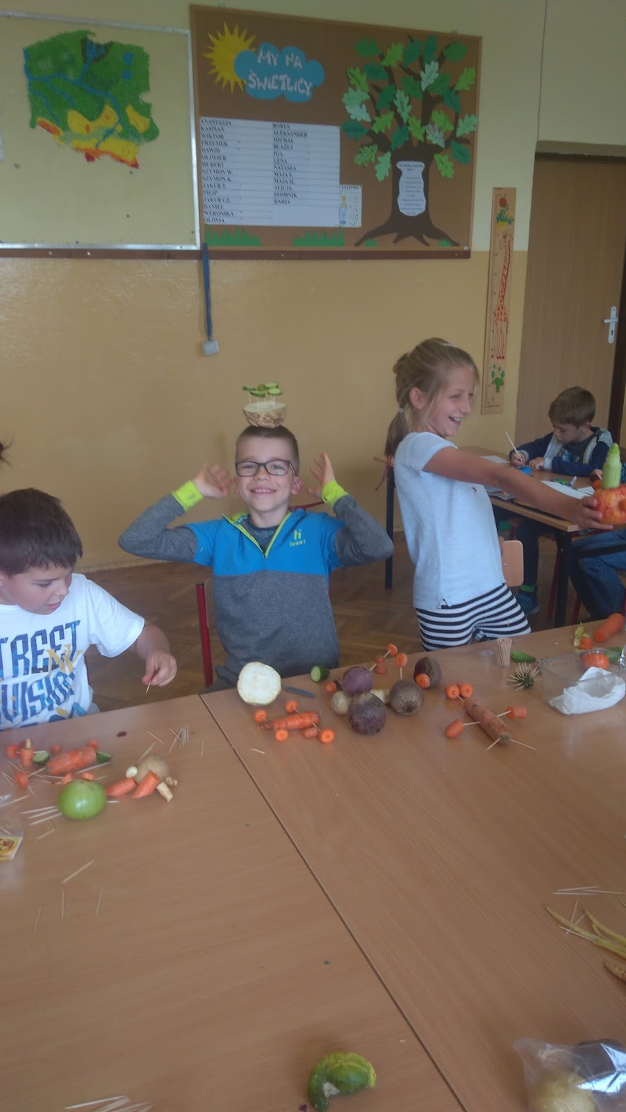 Na świetlicy: WARZYWNE STWORKI (III grupa świetlicowa)