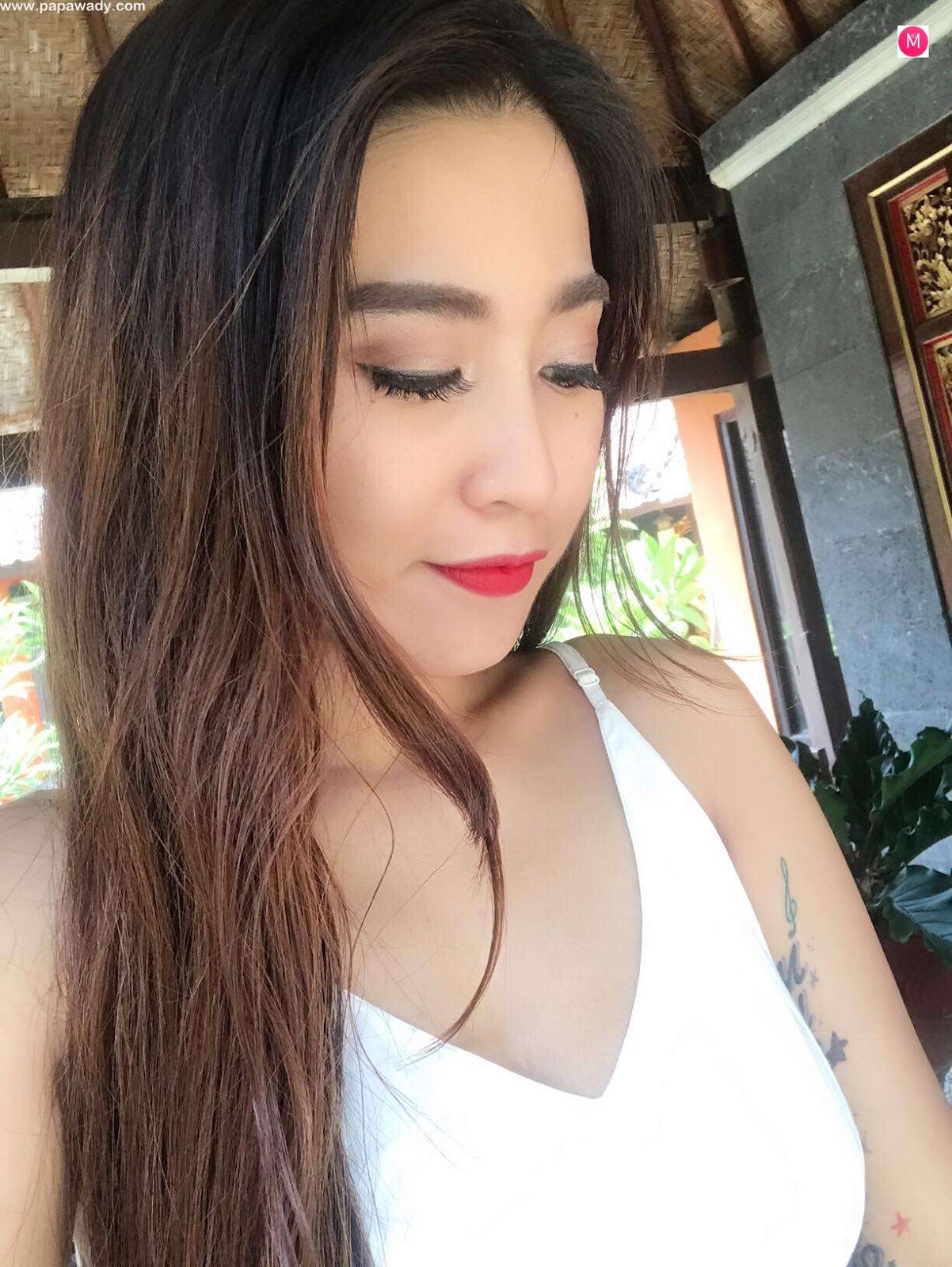 Singer Po Po In Bali , Indonesia Swimming Time Snaps