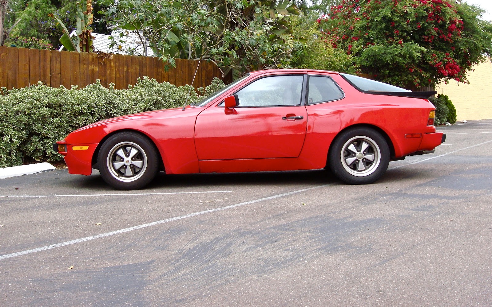 what is this model? : r/namethatcar