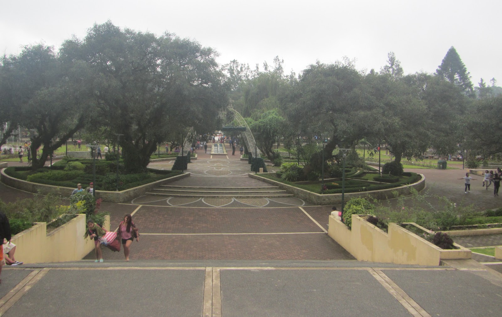 LEXICAL CROWN: THE NEWLY REHABILITATED BURNHAM PARK ATTRACTS MORE ...