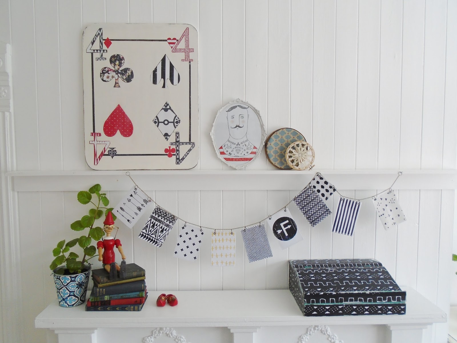 JiggleMaWiggle: Playing Card Wall Art