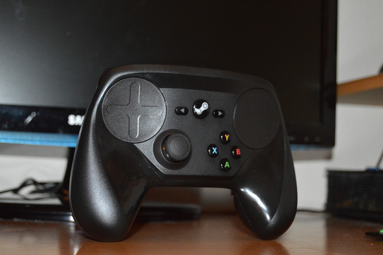 StudioYale: Steam Controller Review