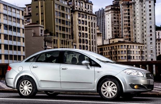 Fiat apresenta o face-lift no Linea, que chega oficialmente por R$55.850!